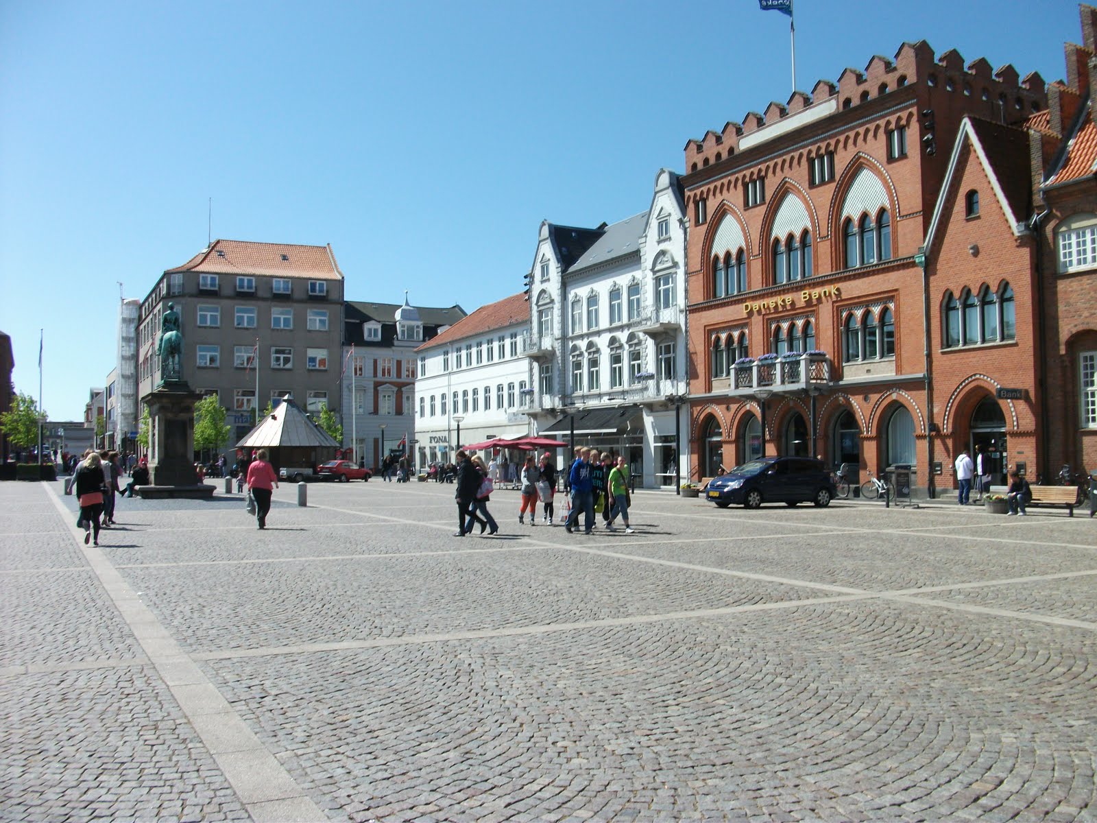 Biking with Birds: Esbjerg, last foreign place before ferry/charity ...